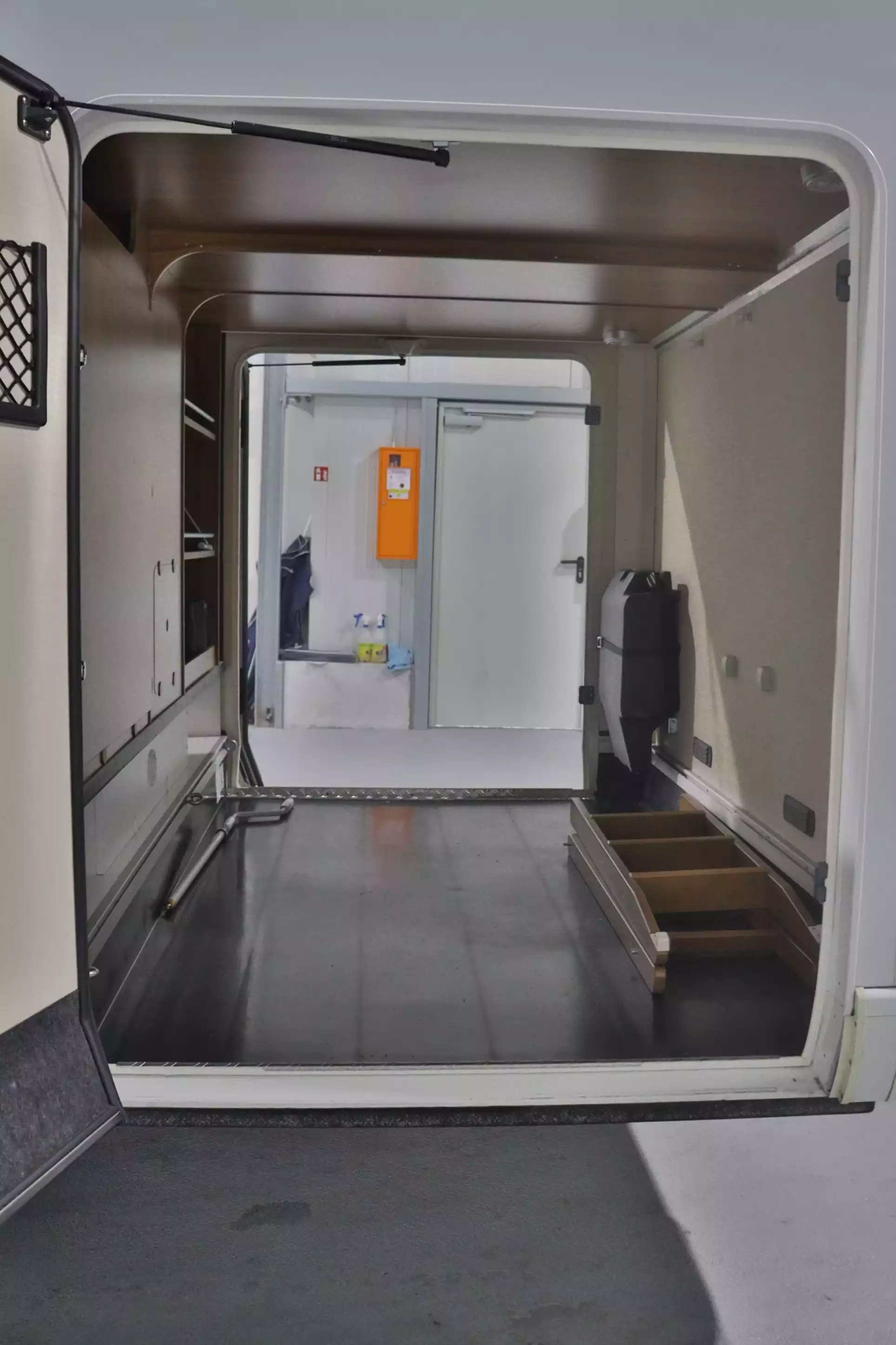 HYMER-ERIBA B 574 DL beim Wohnmobilpark in Bad Honnef kaufen